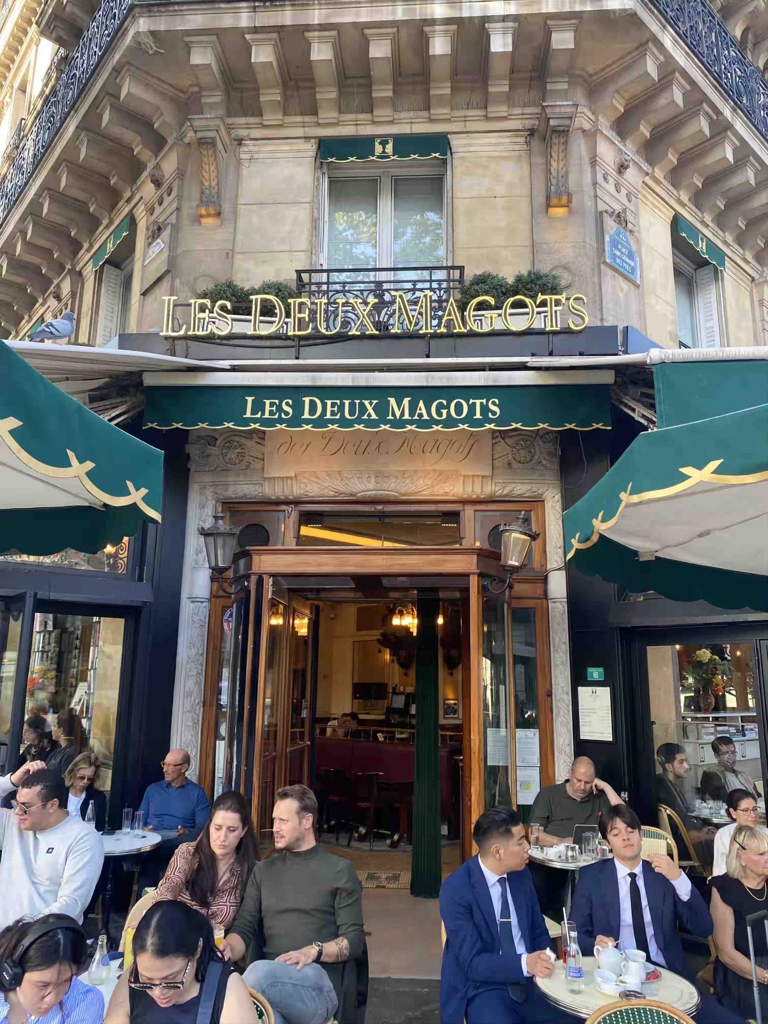 Des Autors Schlaraffenland: Ernest Hemingway in den Cafés und ...